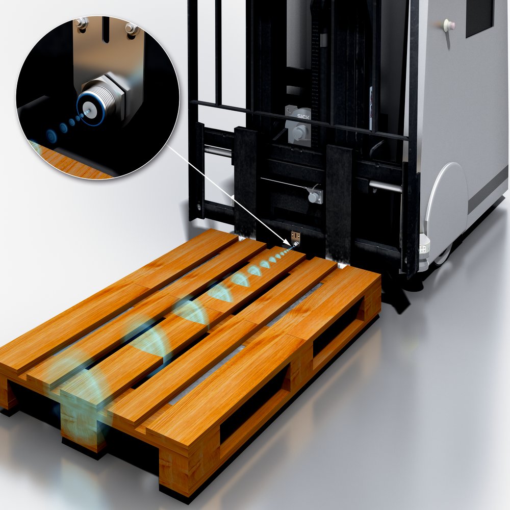 Accurate position determination for different load carriers on the load ...
